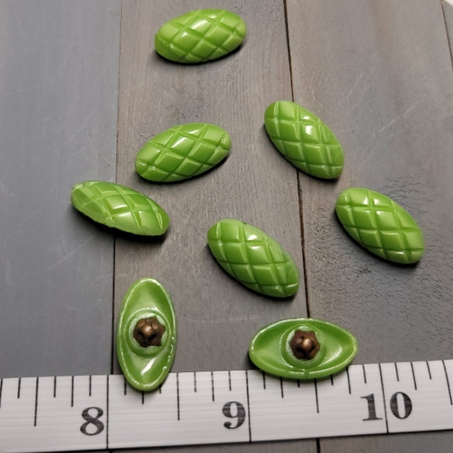 Oval Green x8 | Buttons N Bows Haberdashery